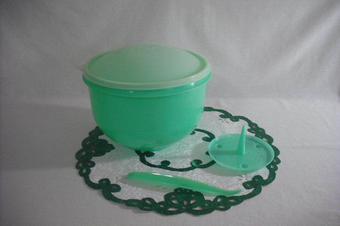 Tupperware Lettuce Crisp It With Spike and Corer Jadeite 1424 Vintage ...