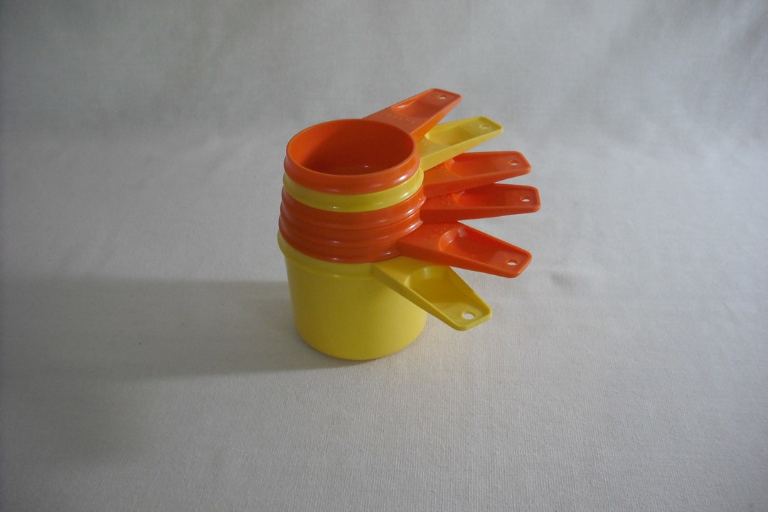 Tupperware Measuring Cups Set of 6 Yellow and Orange Vintage - Etsy