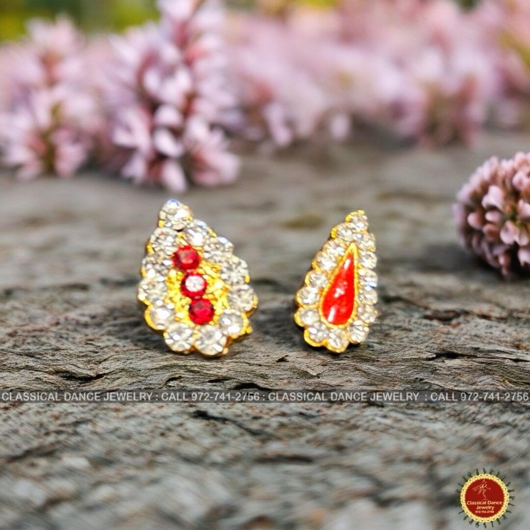 Goddess Varalakshmi White Stone Tilakam Bindi Alankaram | Ammavaru ...