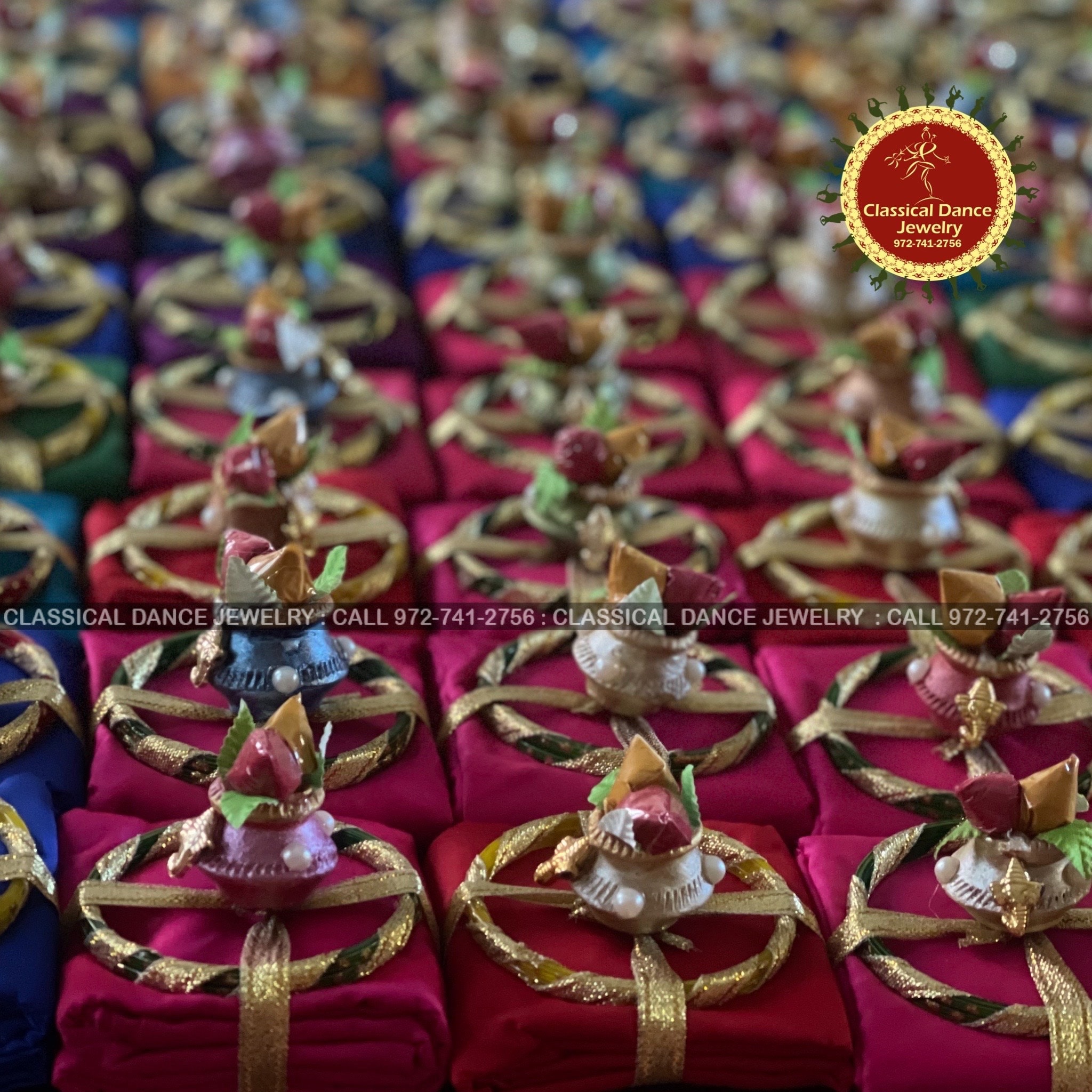 Designer Blouse Pieces With Haldi/pasupu & Kumkum/kumkuma Packets ...