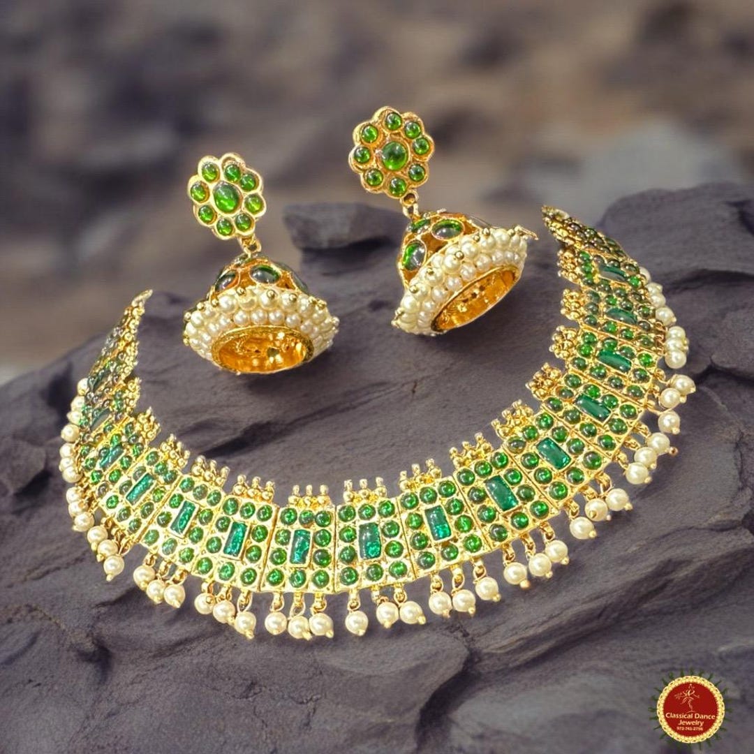 GREEN CHOKER POOTHALI Kemp Temple Indian Jewelry | Short Necklace ...