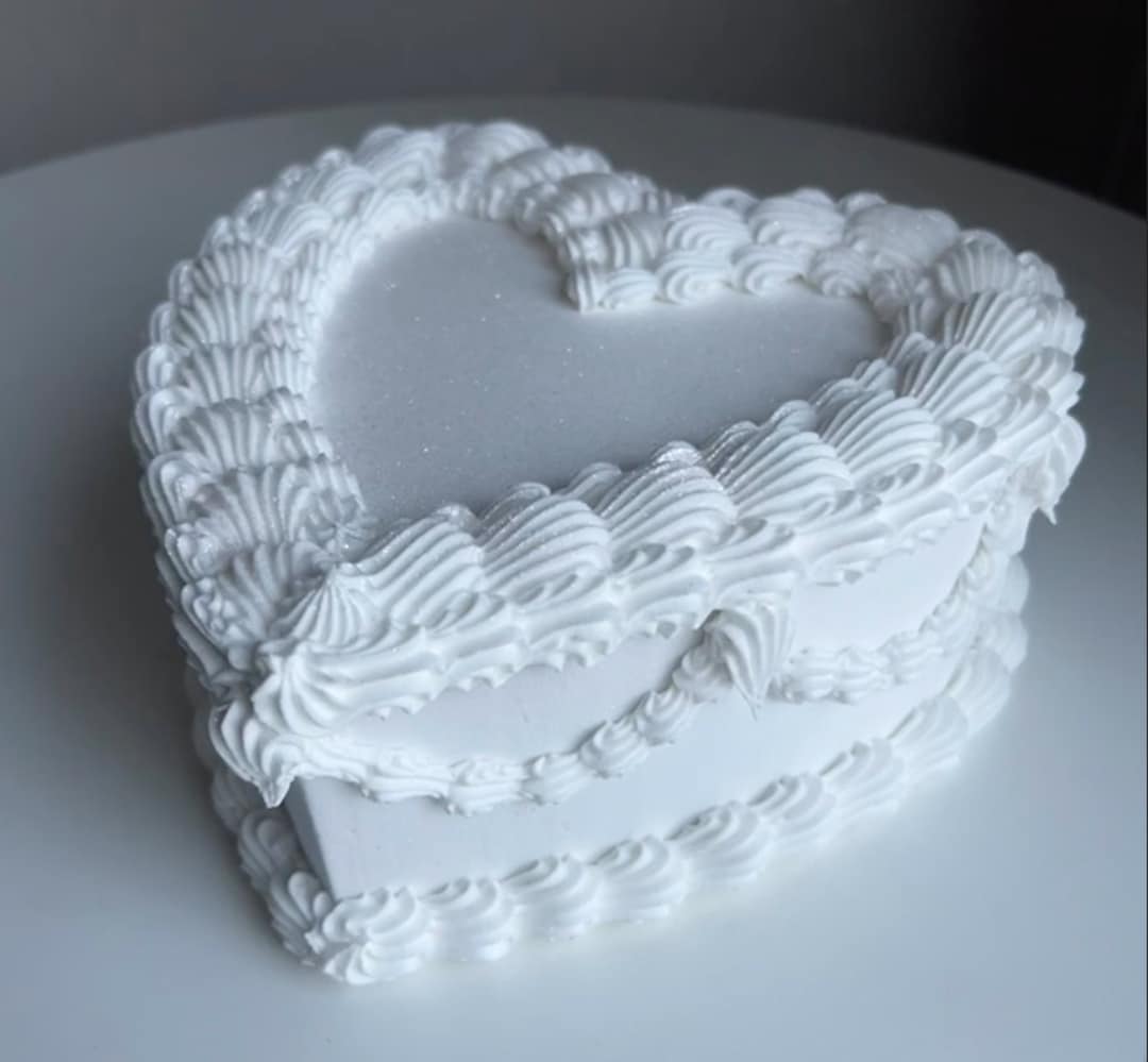White Heart Fake Cake: Photo Prop Display Cake (7 Inch) - Etsy