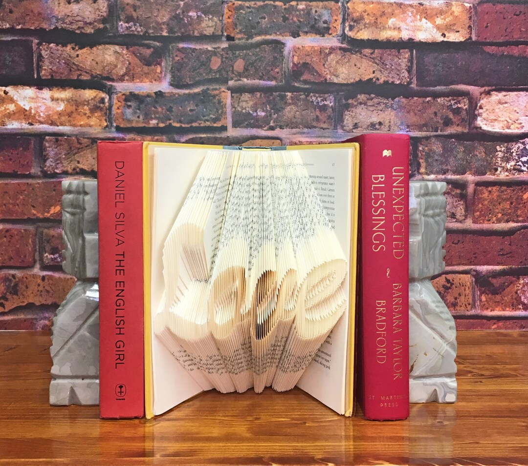 DIY Love Script Shelf Art Template | Inspiring Book Décor Pattern ...