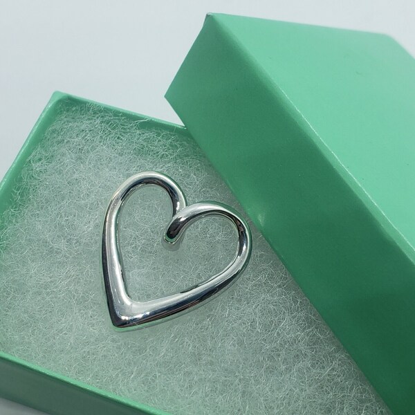 Floating Heart Necklace - Etsy