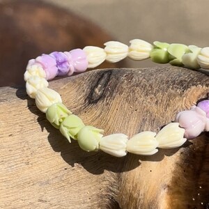 Pua Pakalana, Pikake, Kalaunu Flower Bead Shell Stretch Bracelet Made ...