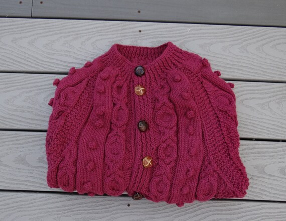 Dark pink handmade Irish sweater - Gem