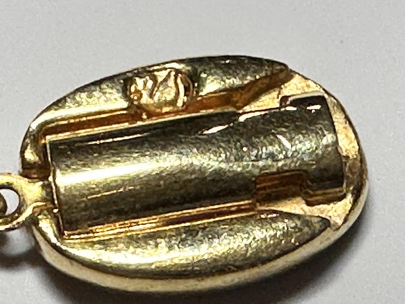 Vintage Gloria Vanderbilt Gold Tone And Black Necklace - Gem