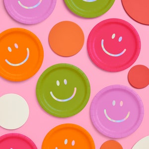 Xo, Fetti Smiley Face Paper Plates - 24 Pk, 9" | Birthday Party ...