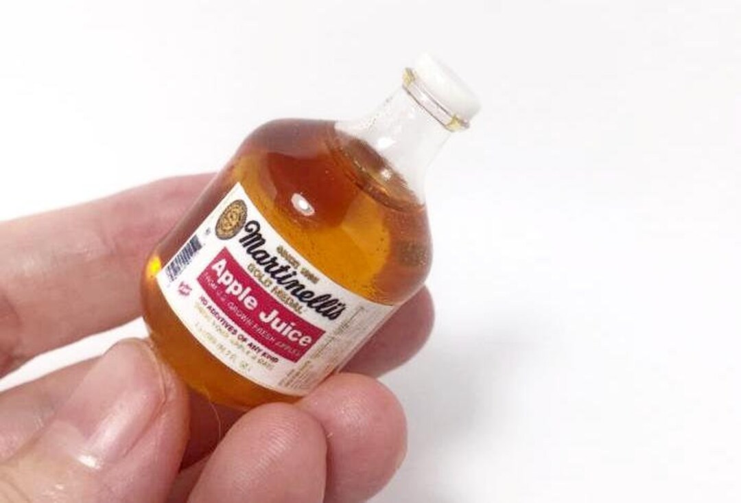 Realistic Miniature Small Apple Juice Bottle for Dollhouse, Bar. Cute ...