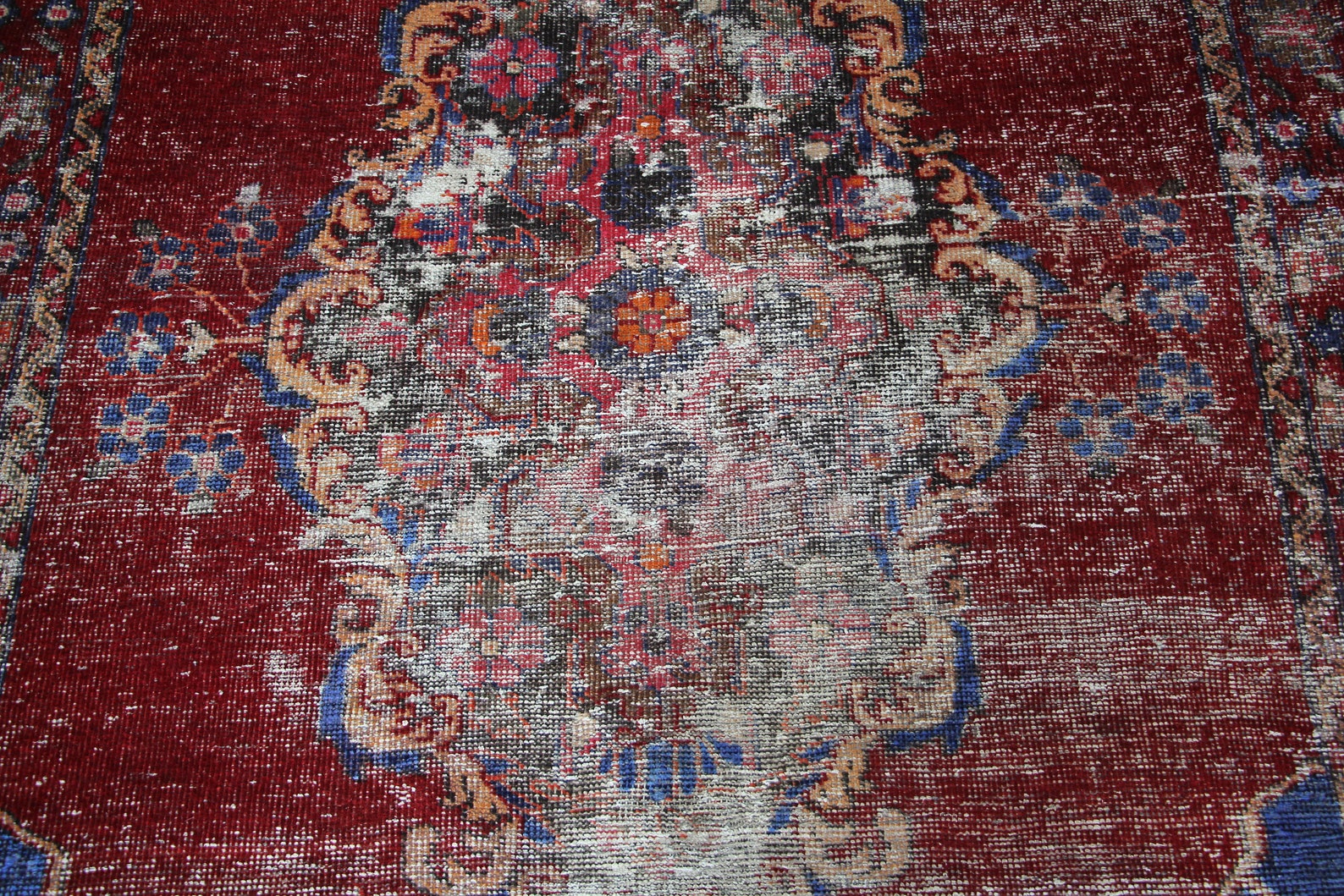 137 Cm X 204 Cm / 4.5' X 6.7' Faded Rug Distressed - Etsy