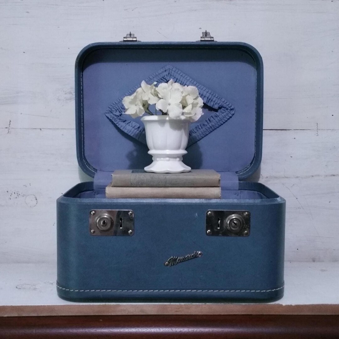 Monarch Train Case Blue Vintage Vanity Makeup Organizer Tote Luggage ...