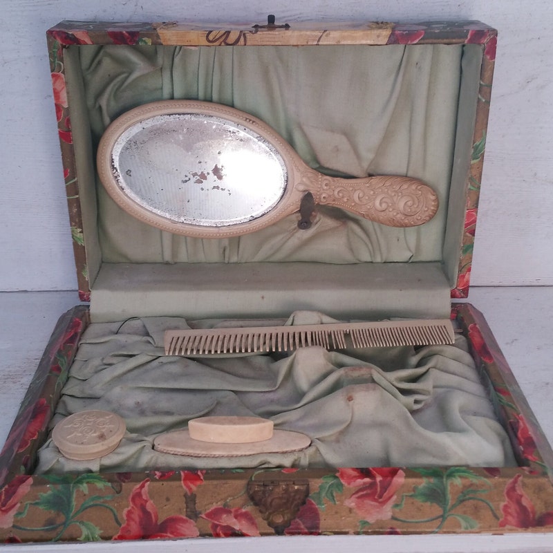 Antique Vanity Set - Etsy