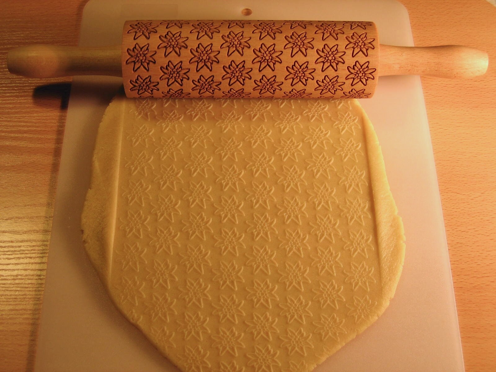 Edelweiss Pattern Rolling Pin. Floral Theme Embossing Rolling - Etsy