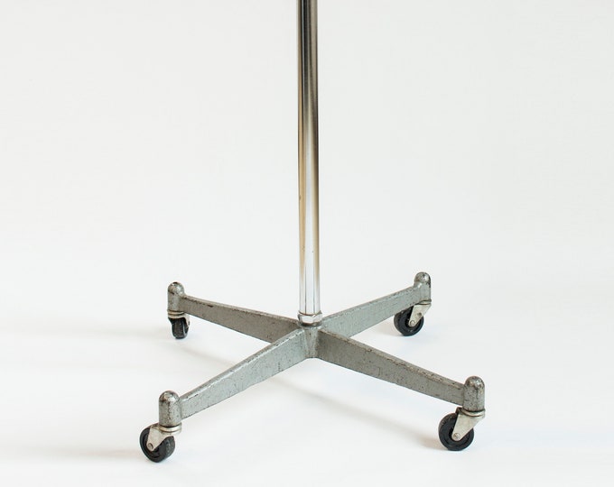 Vintage Photography Lighting Stand From the Photogenic Machine Co ...