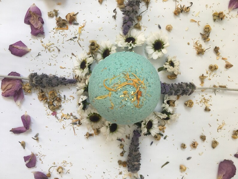 Gimme the loot spell bomb handmade bath bomb cinnamon | Etsy