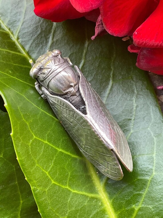 Silver Cicada Antique French Pin Brooch - Gem