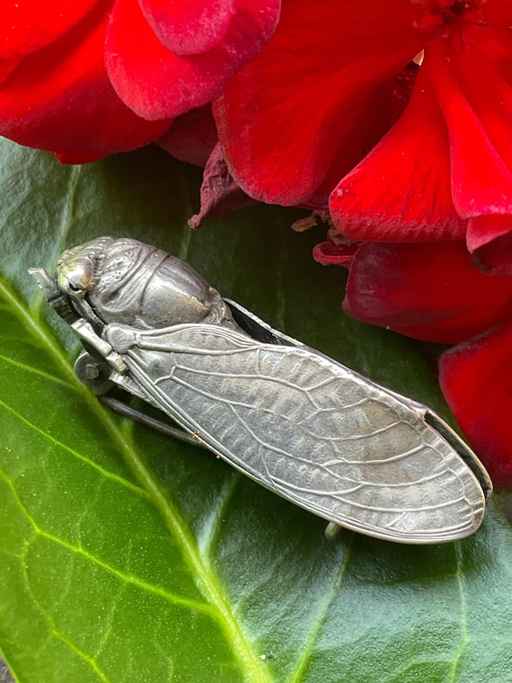 Silver Cicada Antique French Pin Brooch - Gem