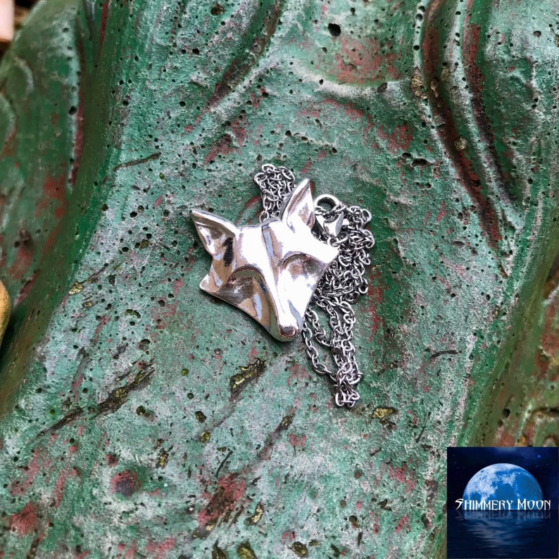 Simplistic Style Foxhead Medallion - Wheel of Time Inspired - Sterling ...