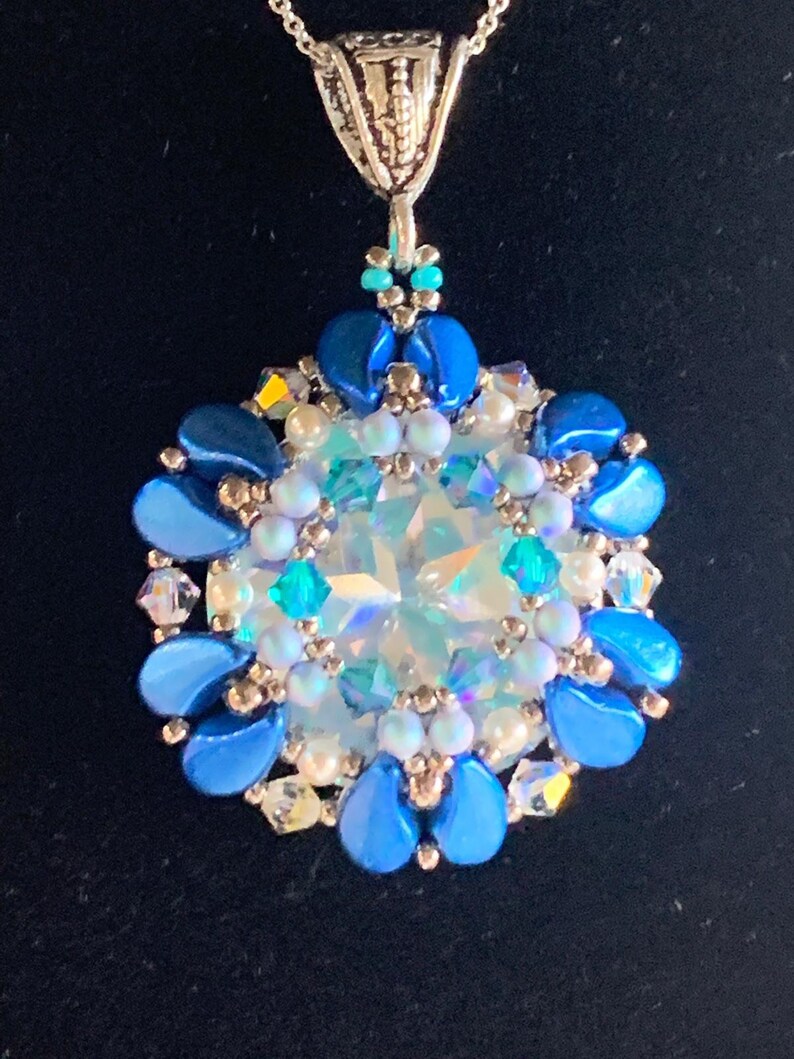 Pretty Flower Pendant Tutorial - Etsy