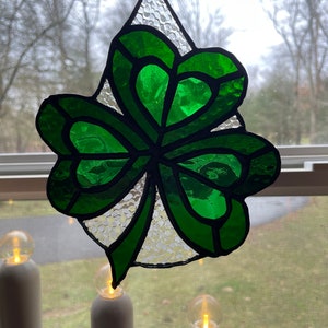 Shamrock in Stained Glass, Stained Glass Shamrock, Shamrock Suncatcher ...