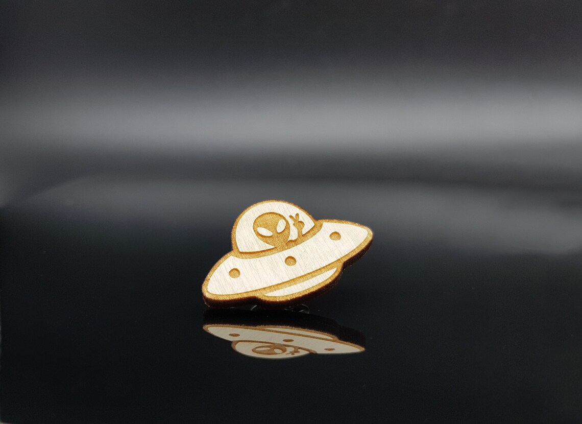 UFO Lapel Pin, UFO Wooden Pin Badge - Etsy