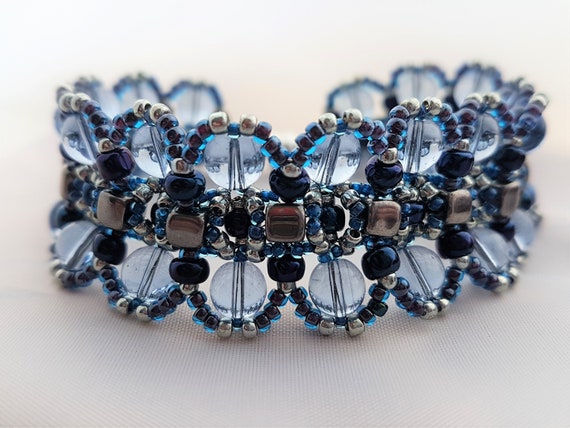 Criss Cross Cuff Pattern / Tutorial Using the Criss Cross 2 | Etsy