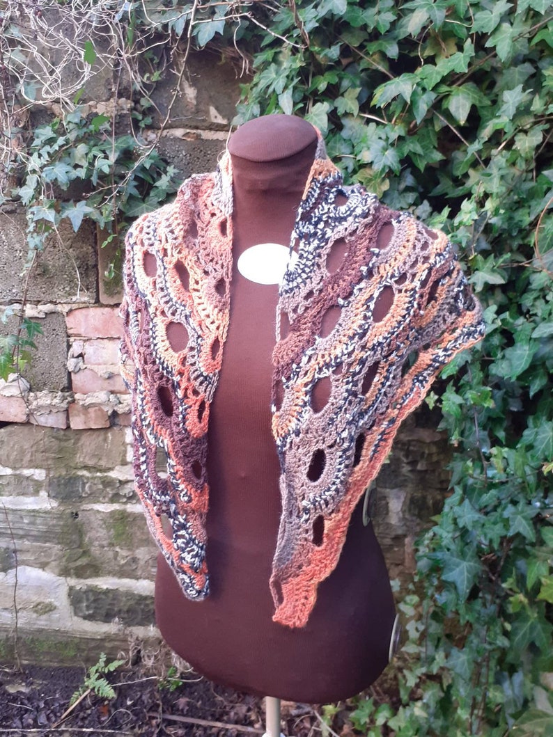 Handmade crochet virus pattern scarf. Autumnal brown and - Etsy 日本