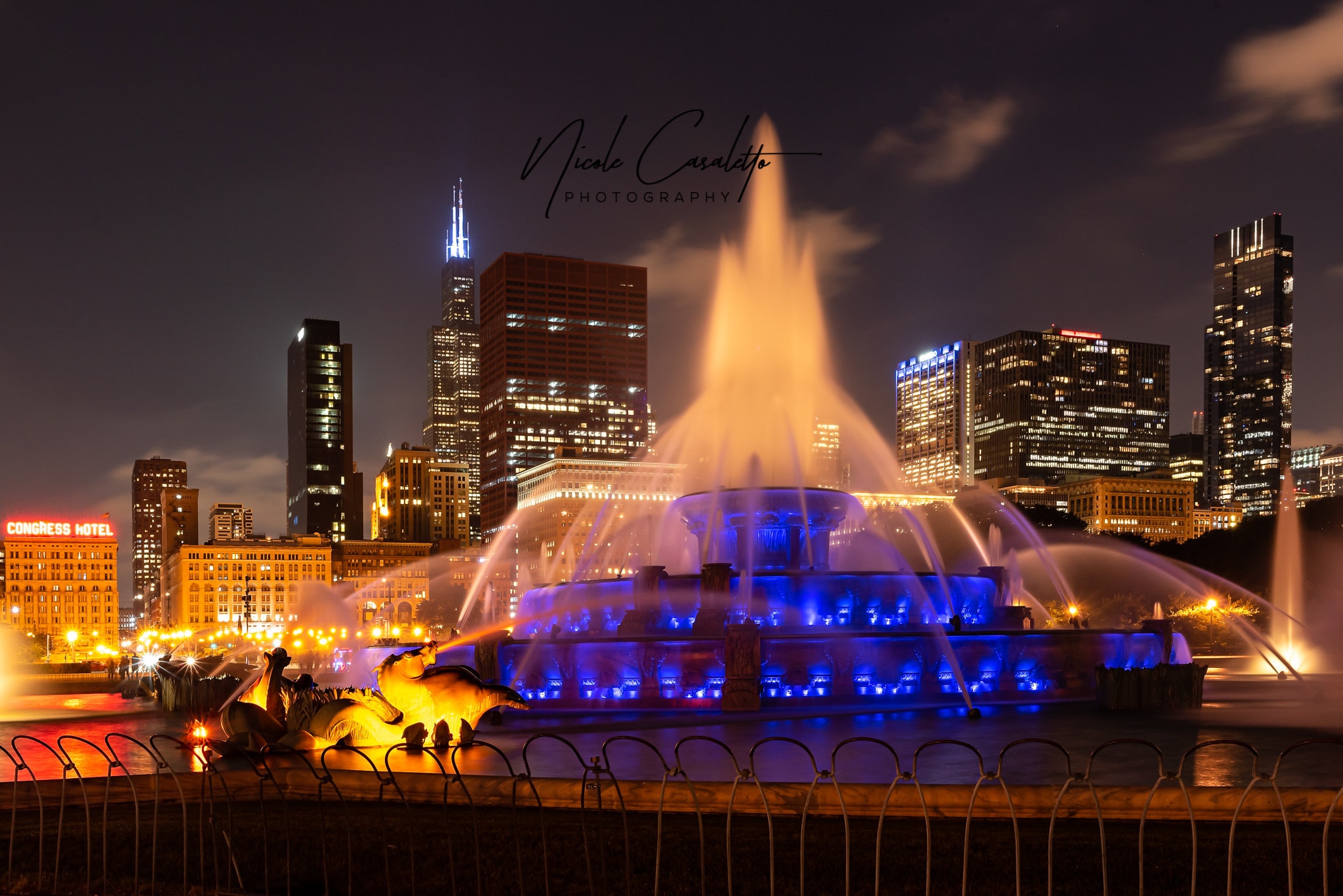 Buckingham Fountain At Night
