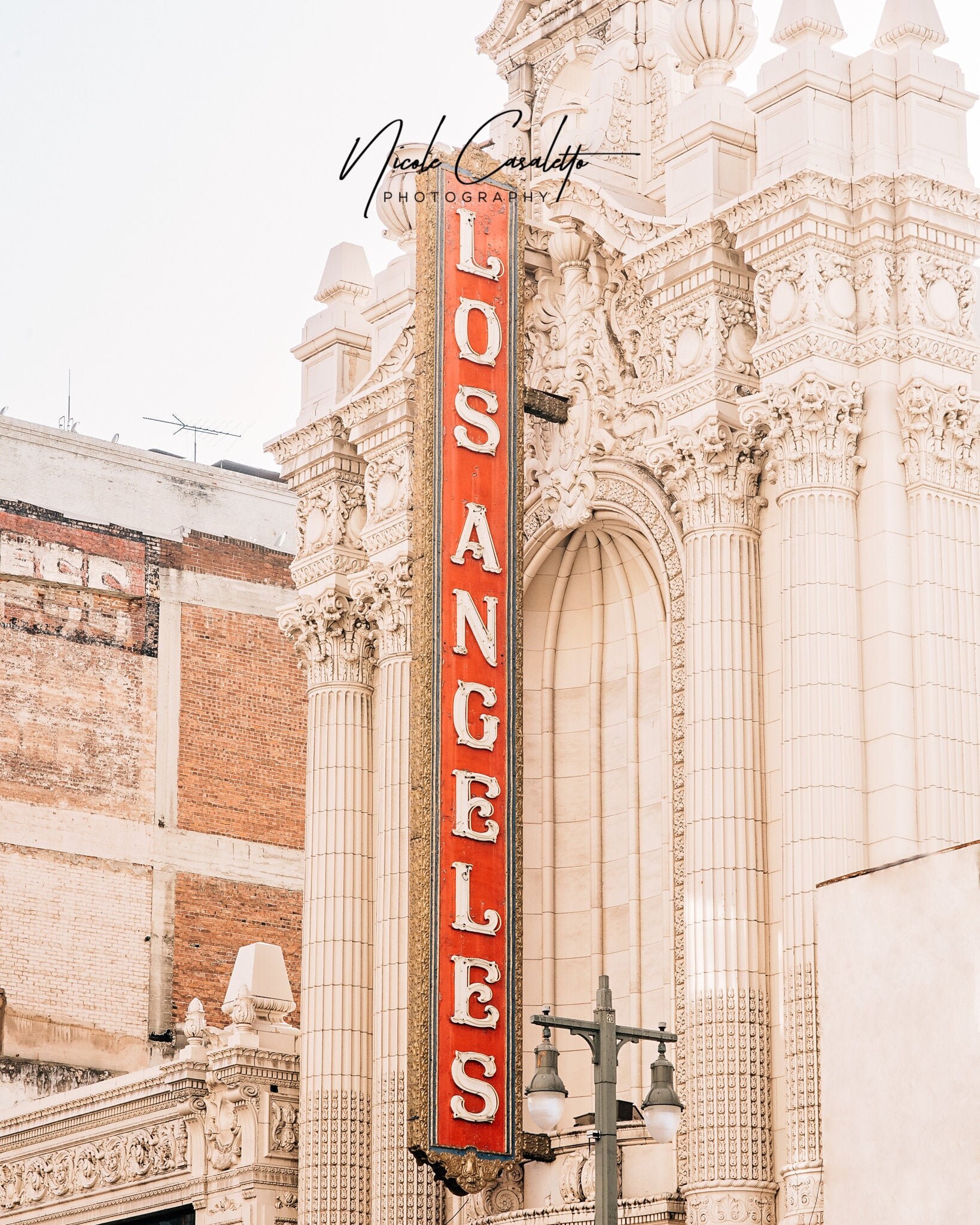 Vertical Image of the Los Angeles Theatre Sign - Etsy.de
