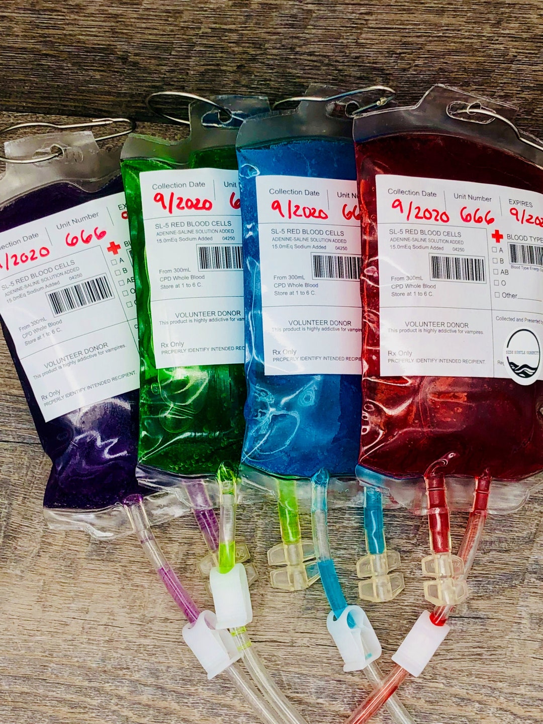 BLOOD BATH Blood Bag Body Wash Shower Gel Liquid Soap Trick or Treat ...