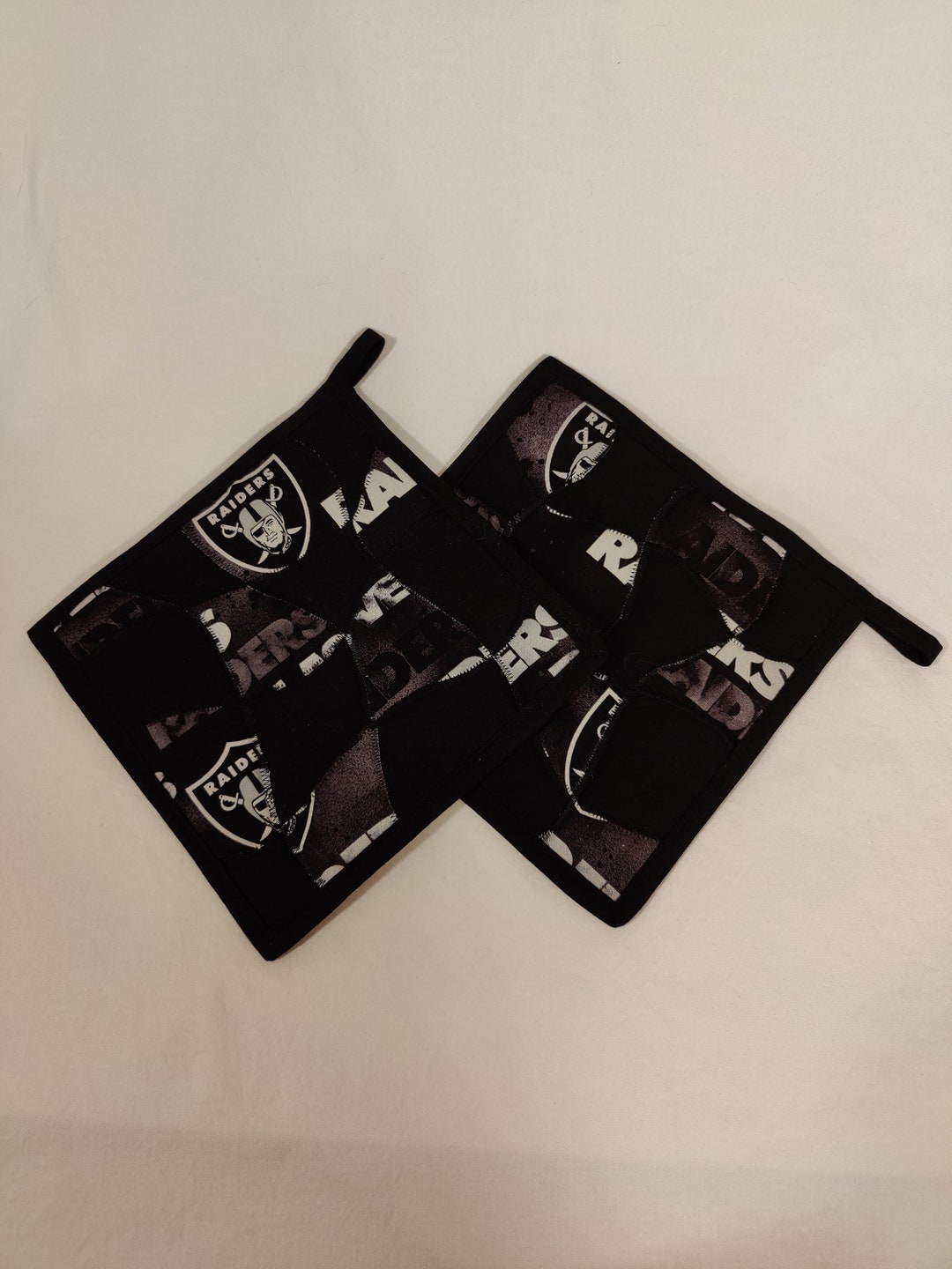 Las Vegas Raiders Football Potholder Set, NFL Kitchen Accessories ...