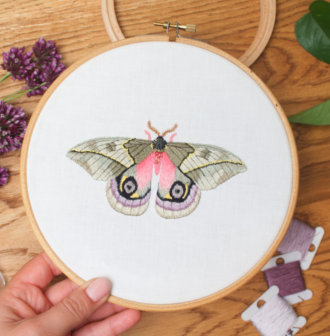 Automeris Frankae Embroidery, Moth Art Decor, Gift for Nature Lovers - Etsy
