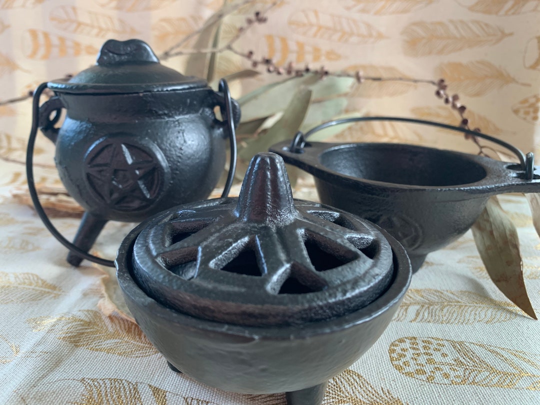 Cast Iron Cauldron - Coloured Cauldrons - Small Cauldrons - Charcoal ...