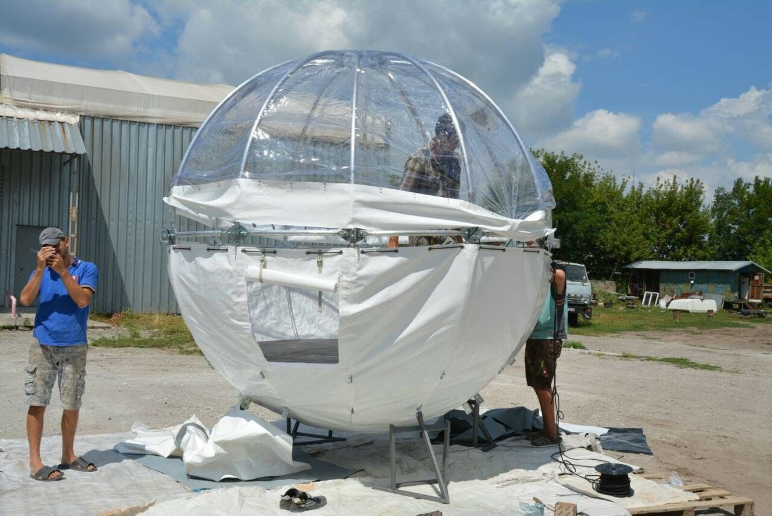 Cocoon Tree, Tree House, Glamping, Cozy Cocoon Tent, Cocoon Tree House ...