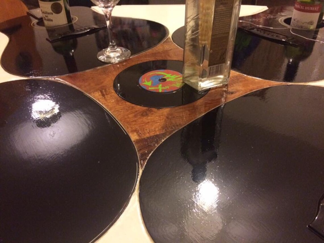 Guitar Table guitable Model the dread, Coffee Table. Ace in Your Living ...