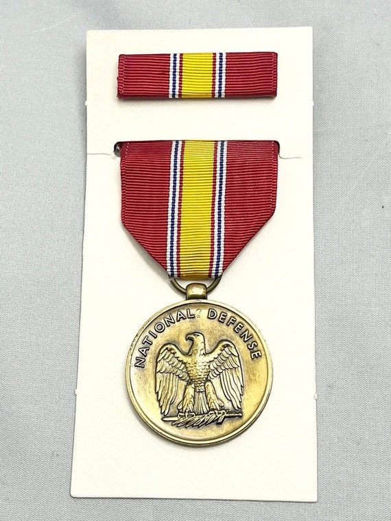 Vintage National Defense Medal Badge Pin & Ribbon Pin - Gem