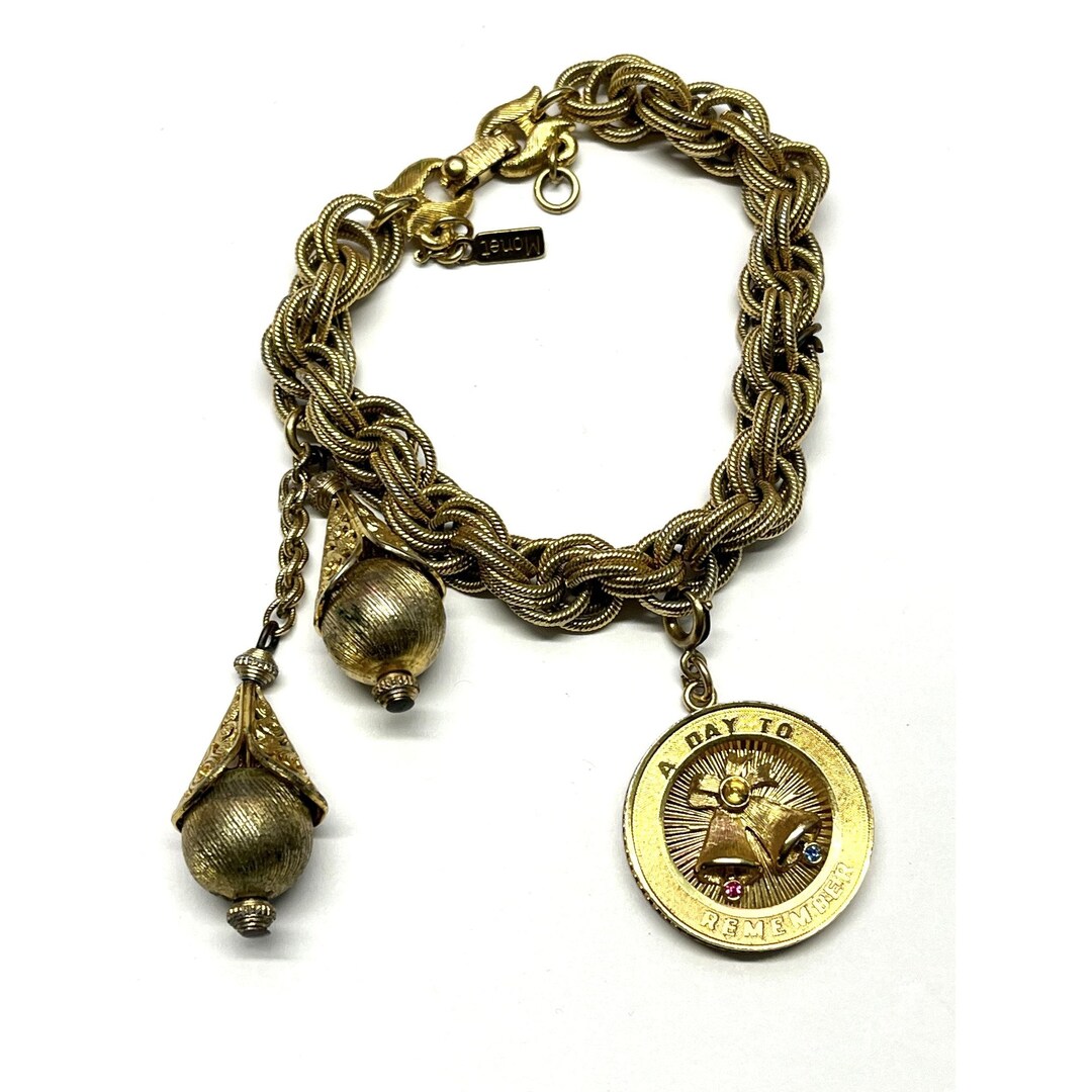 Vintage Monet Gold Charm Bracelet - Etsy
