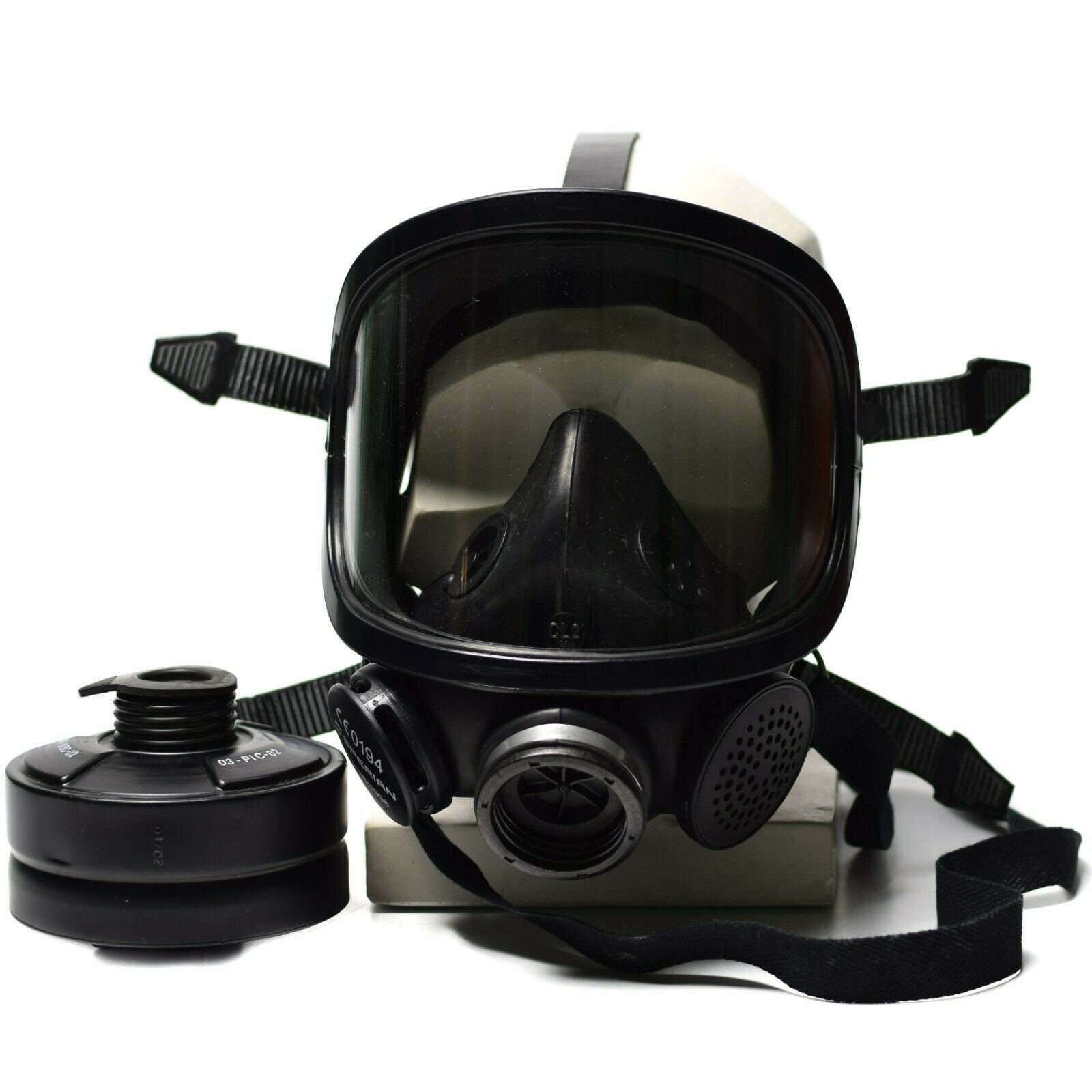 Modern gas mask Fernez Willson Sperian full face respirator black CFF3 ...