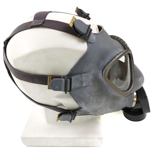 Original Finnish Army Military Gas Mask Gas Fumes Protection Surplus ...