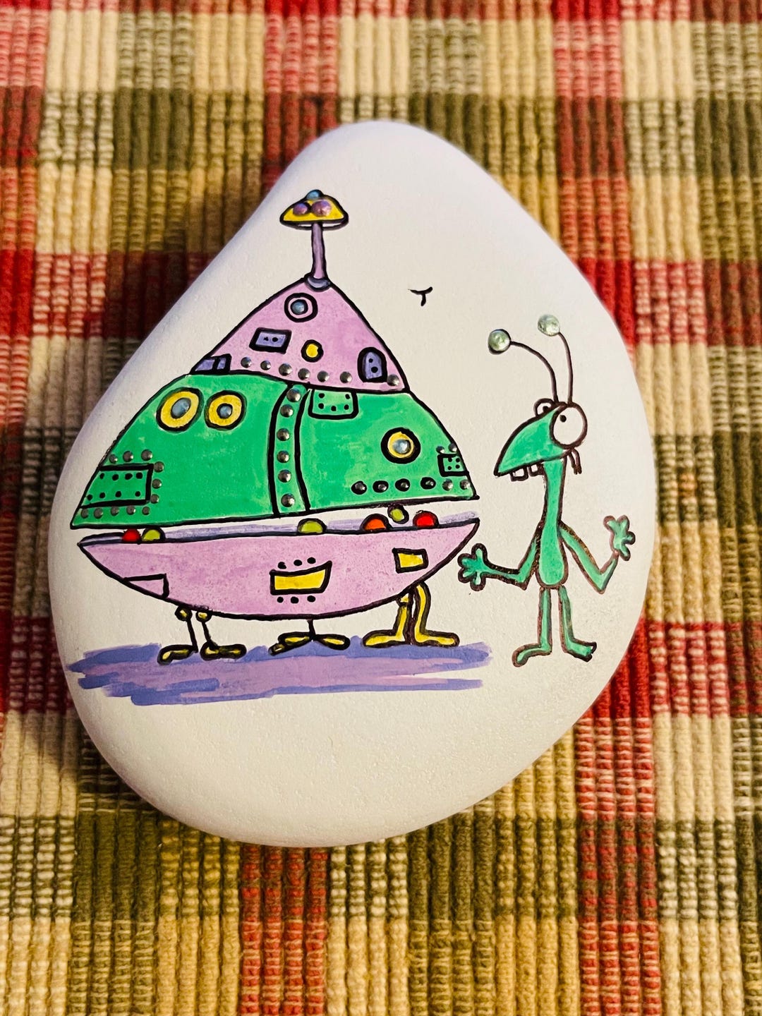 Quirky Alien Painted Rock SEALED With His Spaceship - Etsy