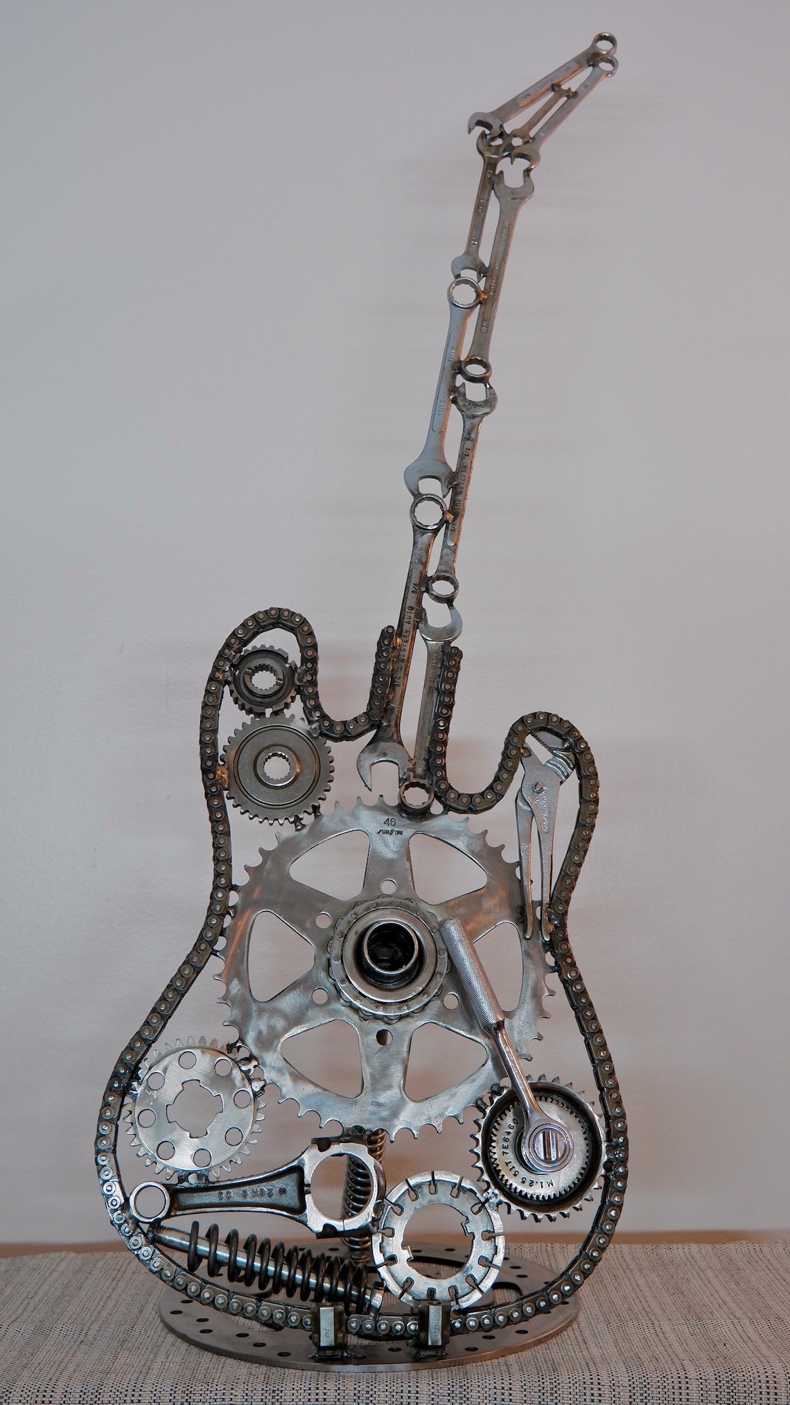 Metal Art Guitar Wrenched - Etsy
