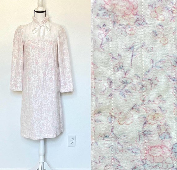 1970s 1980s Quilted Floral House Coat - Gem