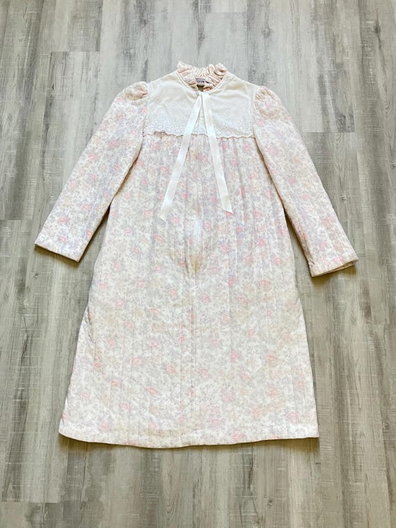 1970s 1980s Quilted Floral House Coat - Gem