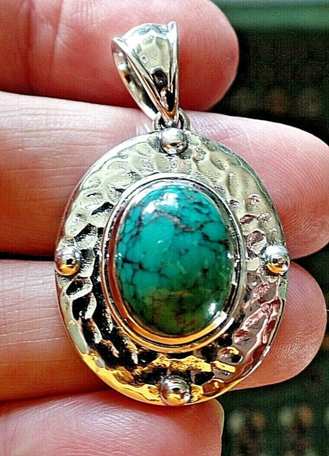 Arts & Crafts Style Gehämmertes Sterling Silber und Türkis Anhänger ...