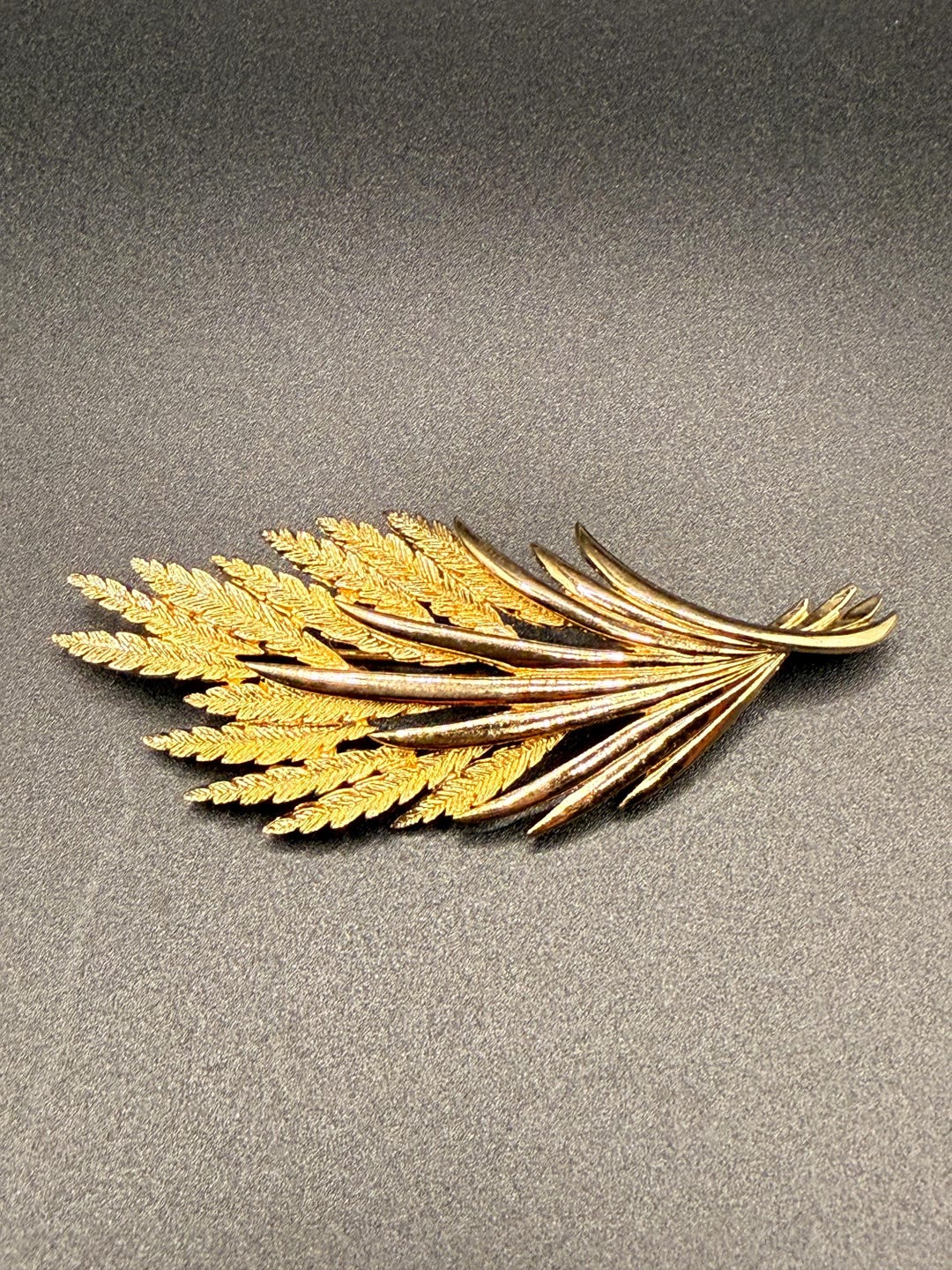 Title: Vintage Monet Gold Tone Wheat Leaf Brooch Pin,#306. - Etsy