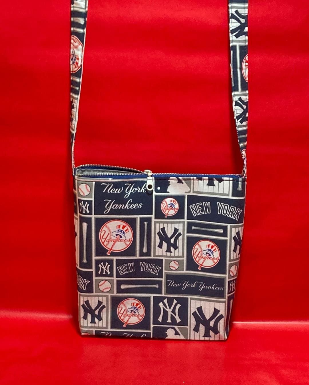 MLB New York Yankees Crossbody Purse-patch/vintage, New York Yankees ...