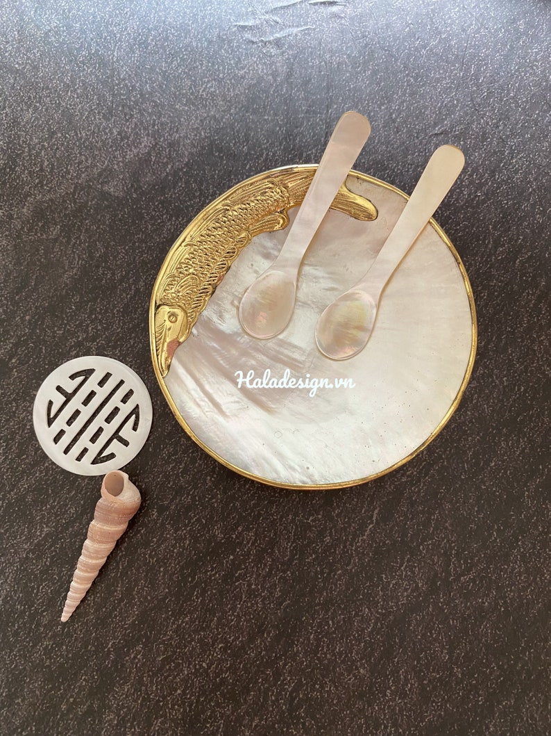 Mother of Pearl Round Caviar Plate With Beluga Sturgeon Silver Trim ...