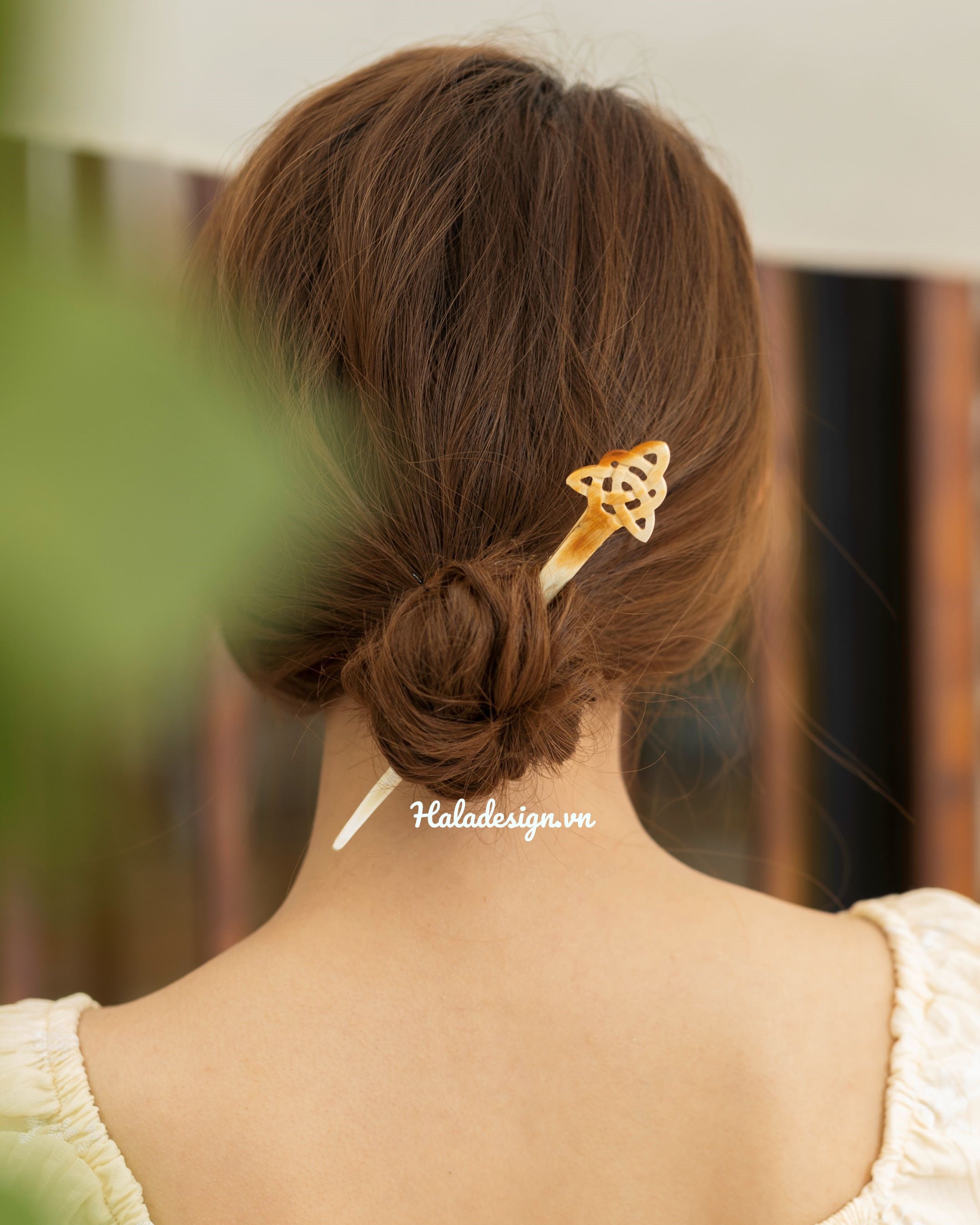 The Trinity Knot Horn Hair Stick , Triquetra Symbol Hair Accessories ...