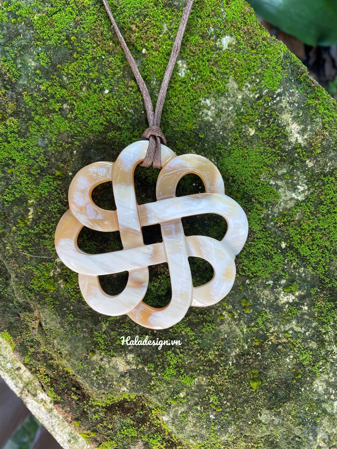 Buffalo Horn Celtic Knot Pendant -handcraving Mystic Knot Buffalo Horn ...