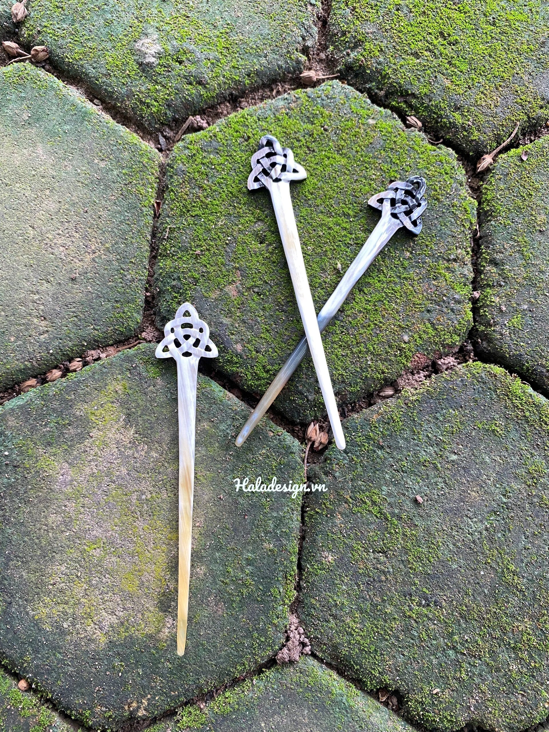 The Trinity Knot Horn Hair Stick , Triquetra Symbol Hair Accessories ...